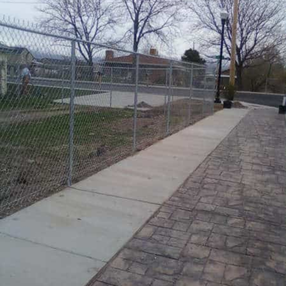 Outback Fencing Decorating Your Vinyl Fence for the Holidays
