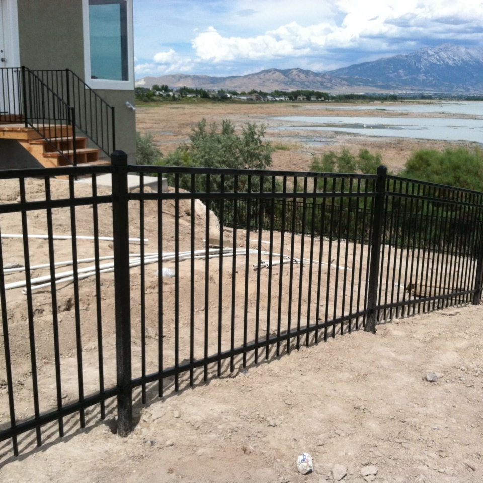 Outback Fencing Decorating Your Vinyl Fence for the Holidays